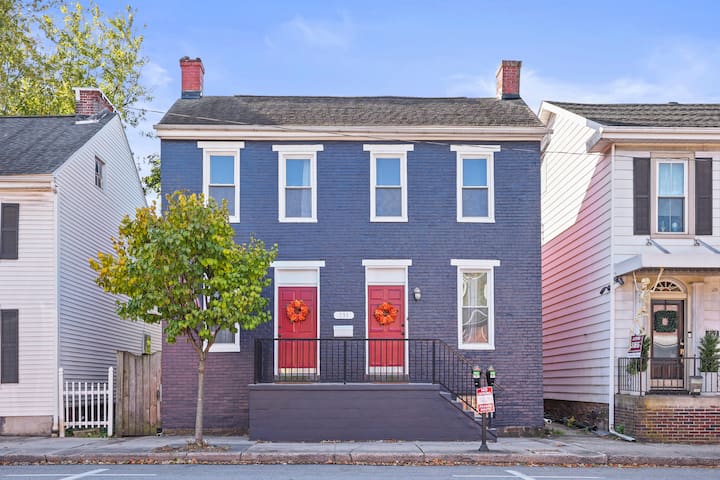 Entire Downtown 4br Historic Home + Free Parking - Gettysburg, PA