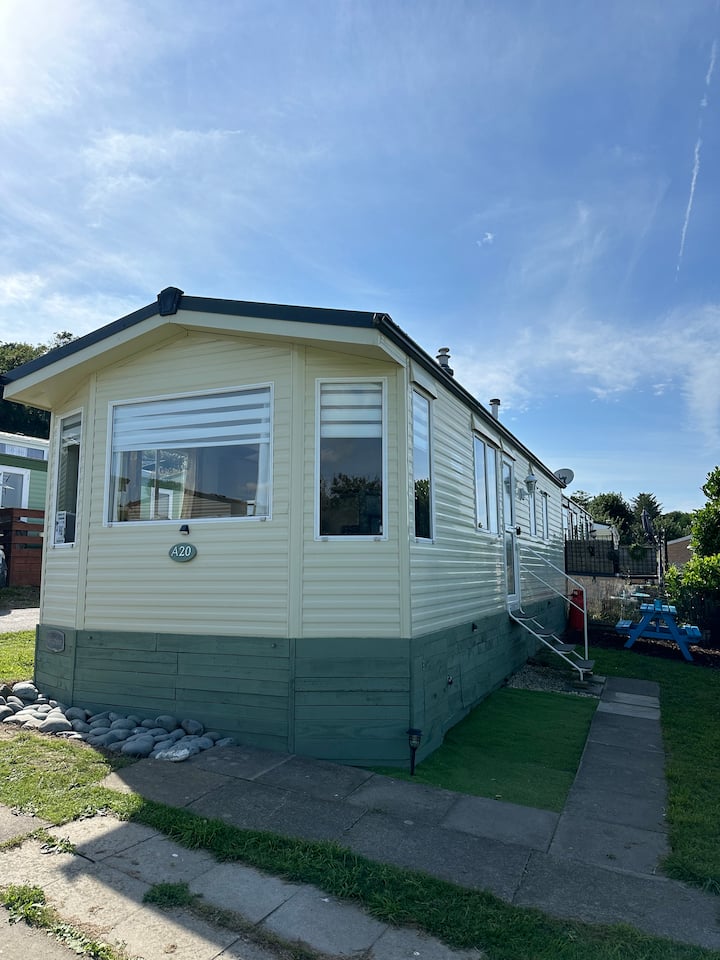 Aberystwyth - Holiday Village - Static Caravan - Aberystwyth