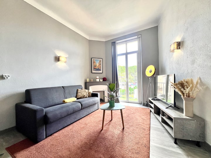 Charming Central Apartment With Balcony - Cannes