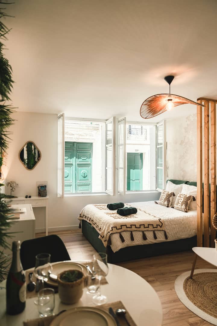 La Loge Saumuroise : Charme & Confort - ibis Styles Saumur Gare Centre