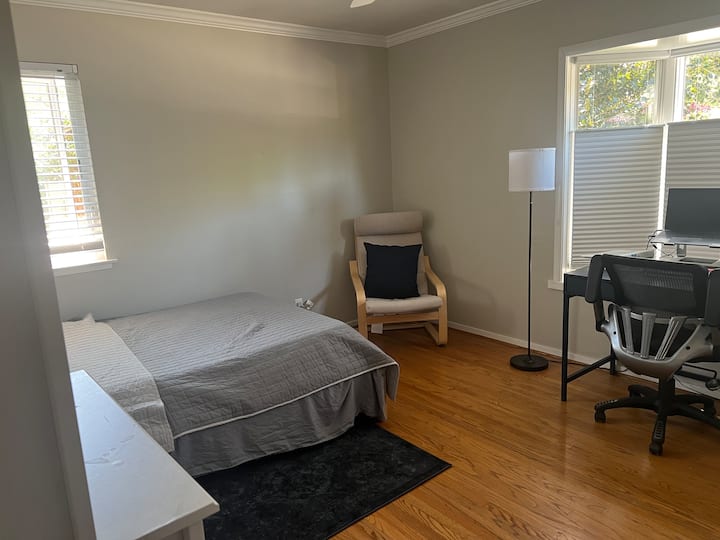 Room In Mountain View House - Palo Alto, CA