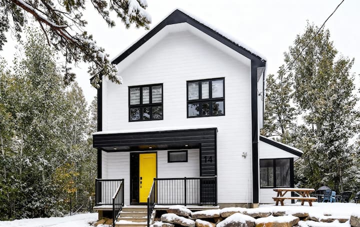 Chalet Auralis – Private Spa & Mountain View - Quebec