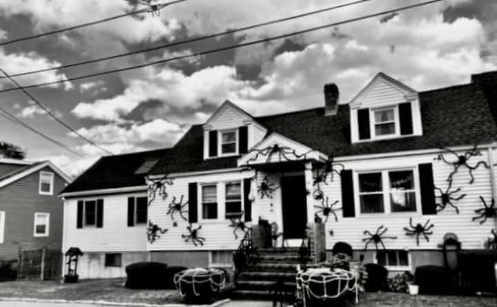Stay At Hal's! - Salem, MA