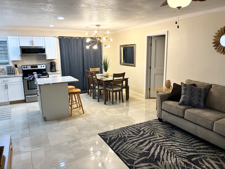 Gulf Breeze- 10 Min To Beaches, 4bed, 2.5bath - Pensacola Beach, FL