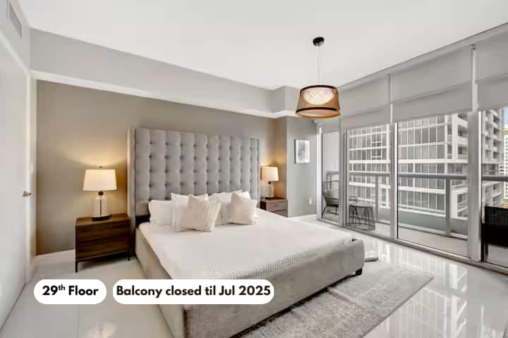 Icon 2b/1b Ocean Views Free Pool Spa - Key Biscayne, FL