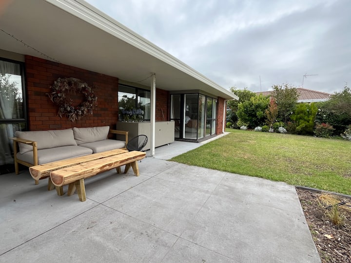 Family Fun Beach House - Papamoa