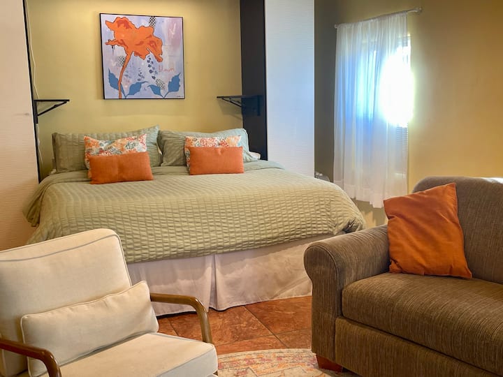 Zia Casita Studio With Ev Charging - Taos, NM