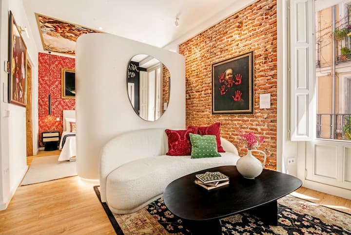 The Art Heist | Downtown | Private Elevator - Madrid