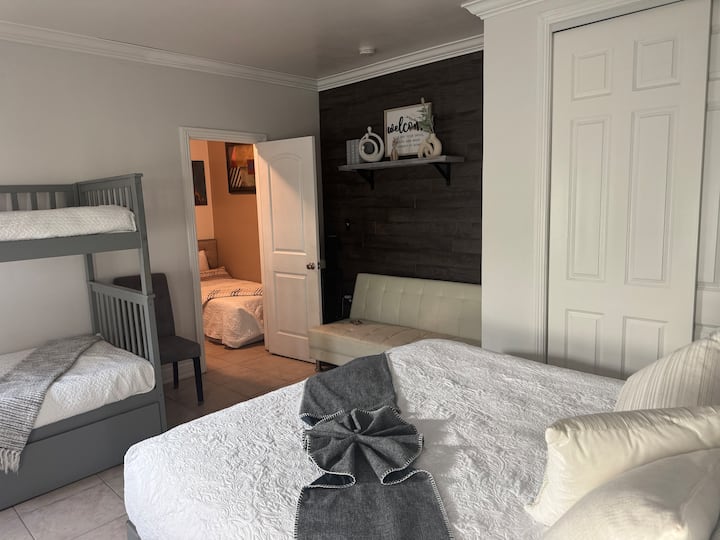 2 Rooms Studio Near Disney - Santa Ana, CA