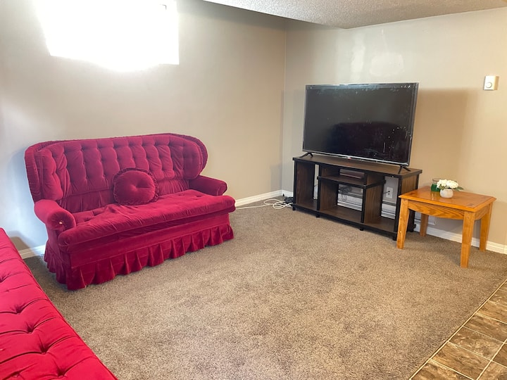 Large Full Suite In Evergreen - Saskatoon