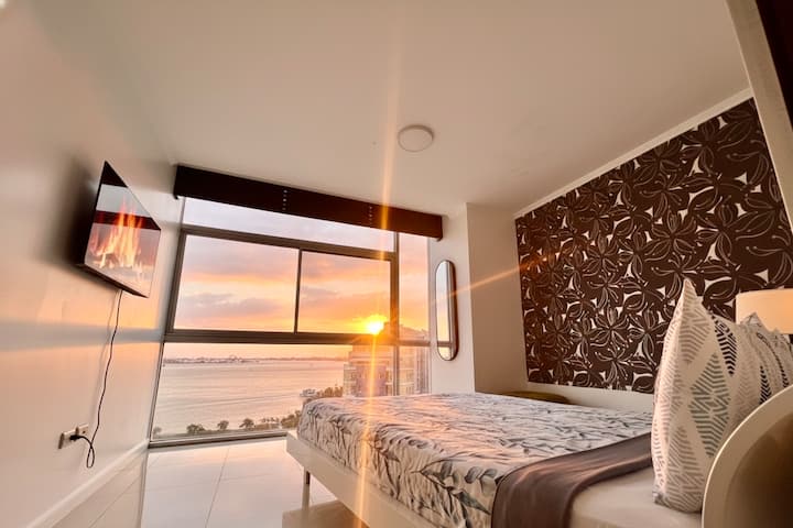 Departamento De Lujo Y Seguro En Puerto Santa Ana - Guayas