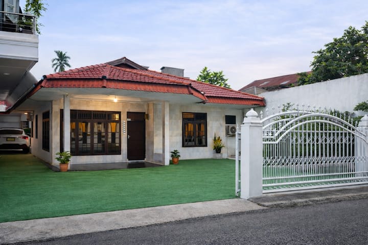 Rumah Luas Tengah Kota | 4br • Parkir Lega - Pekanbaru