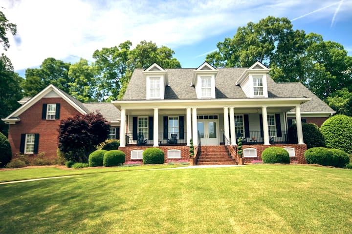 Beautiful Newly Renovated Studio - Snellville, GA