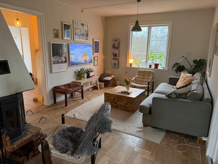 Charmigt 20-talshus I Mälarhöjden Nära City & Hav - Stockholm