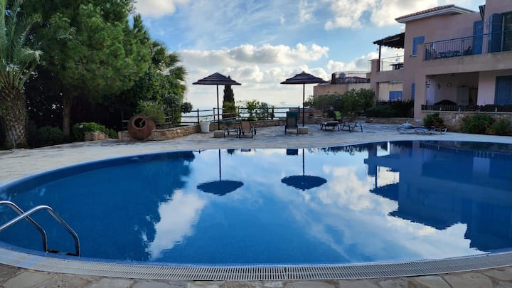 Breathtaking Sea Views W/ Large Balcony In Tala - Тала