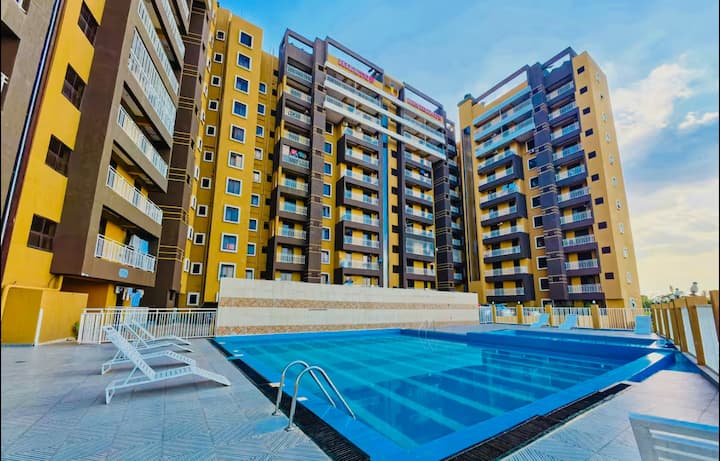 Kololo Modern 1br | Free Wifi | Free Parking Pool - Kampala