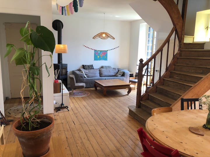 Maison De Ville Années 20 Dans Un éCrin De Verdure - Larmor-Plage