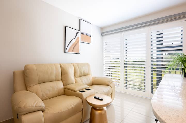 226 On Millennial Umhlanga Ridge.self Catering - Umhlanga