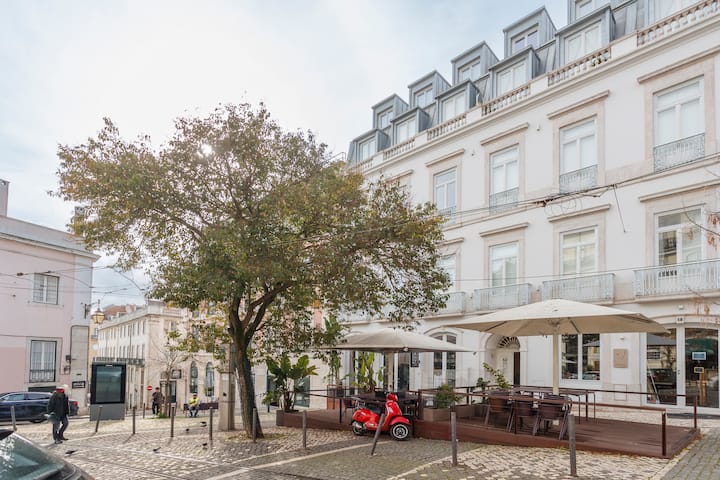 Cozy Modern Flat In The Most Central Area Chiado - Lisbon