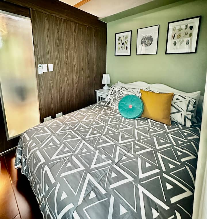 Jazz Residences 1711
At The Heart Of Cbd Makati - Manila
