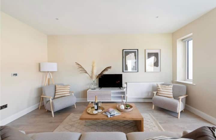 New Luxury Seaview Apt In Dublin 15 Min To Centre - Dún Laoghaire