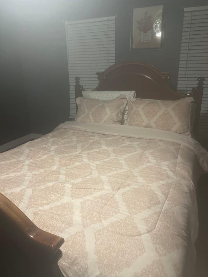 One Bedroom Available For Rental - Frederick, MD