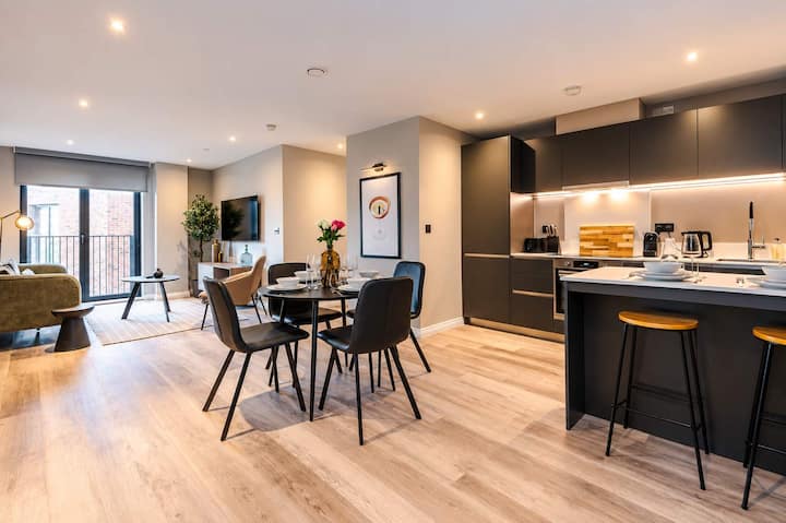 City Centre 3 Bed With Free Parking - Leeds