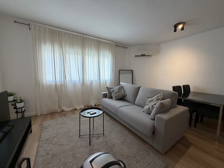 Spacious 1 Br. Home In Bonanova - Barcelona