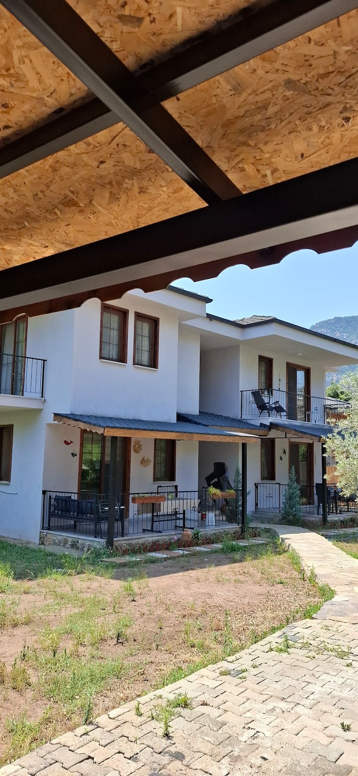 Zeytin Tatil Evleri / Turgutköy - Orhaniye