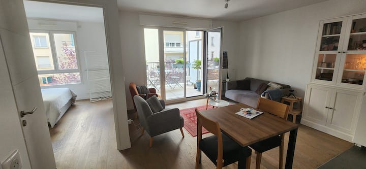 1 Bedroom Appartement / Balcony - Clichy