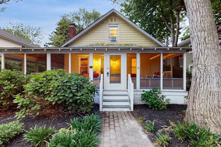Dog-friendly Beach Home With Porch & Fast Wifi - Rehoboth Beach, DE