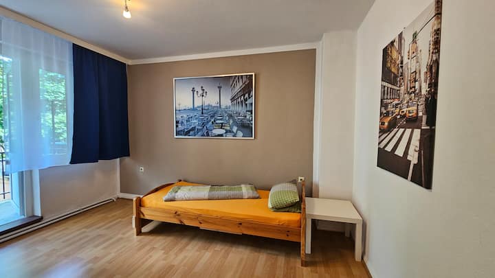 Zentrale Zwei-zimmer-wohnung - Bremen