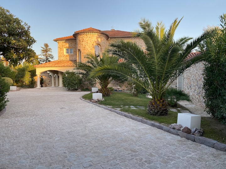 Mandelieu/cannes: Central Villa - Mandelieu-la-Napoule