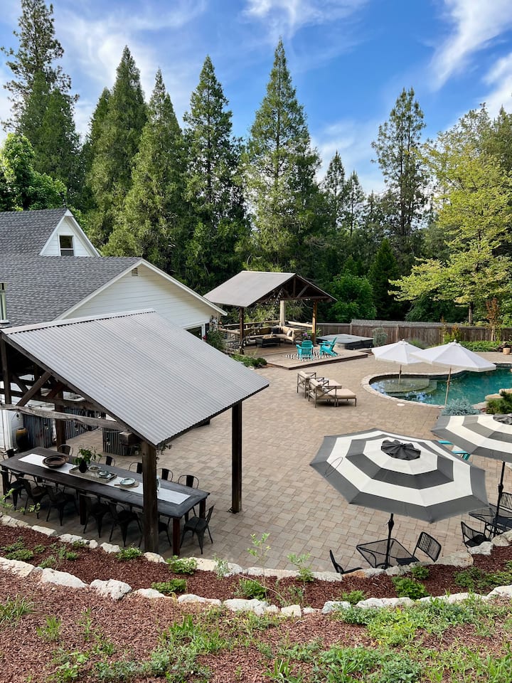 Historic 1860s Farmhouse - Pool, Hot Tub & Privacy - Nevada City, CA