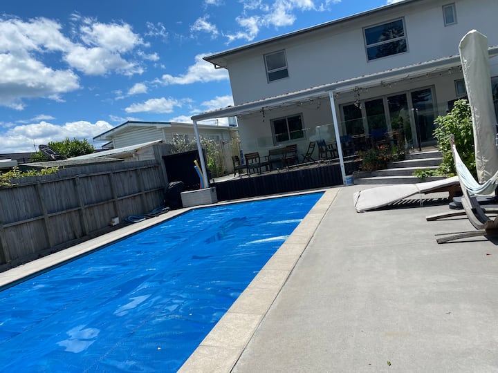 Family Beach House - 