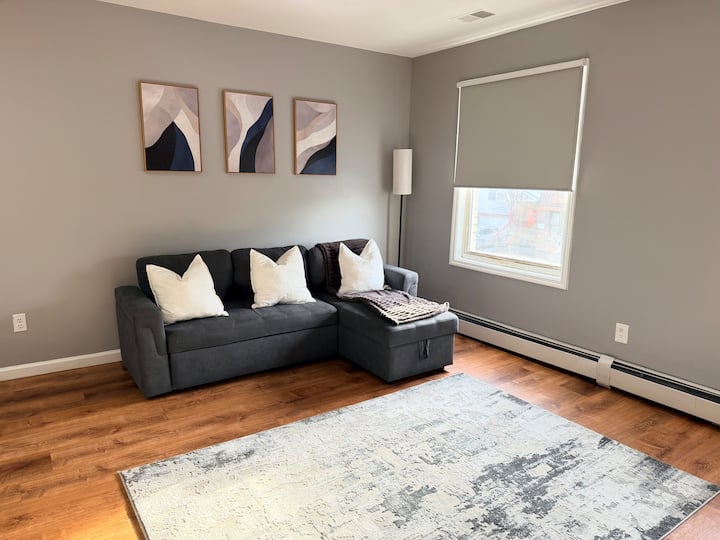 3bedroom|2bath|sleeps10|parking|9 Mins To Metlife - Paterson, NJ