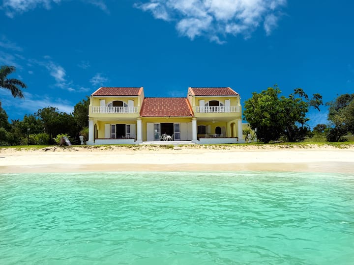 Negril Beach Villa - Negril