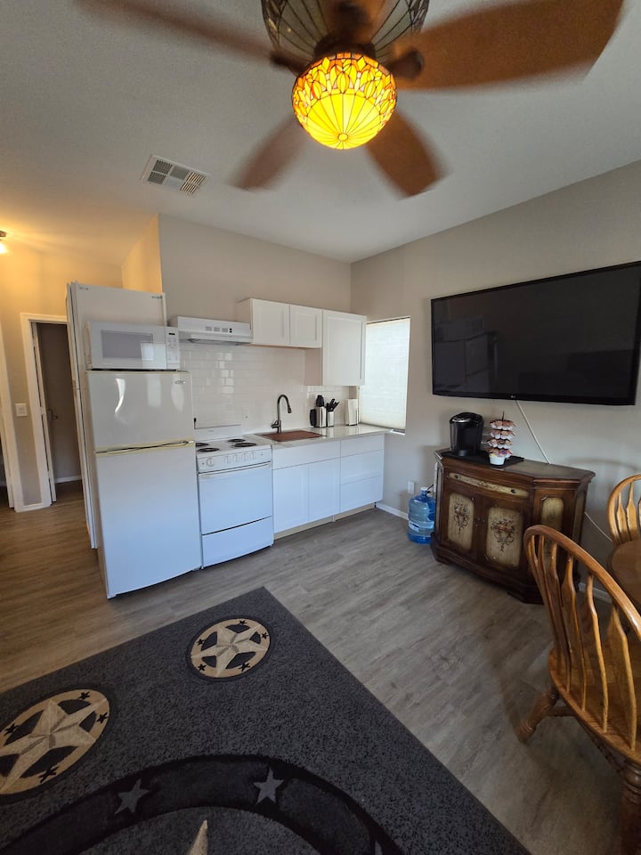 Furnished Bedroom - Apache Junction, AZ