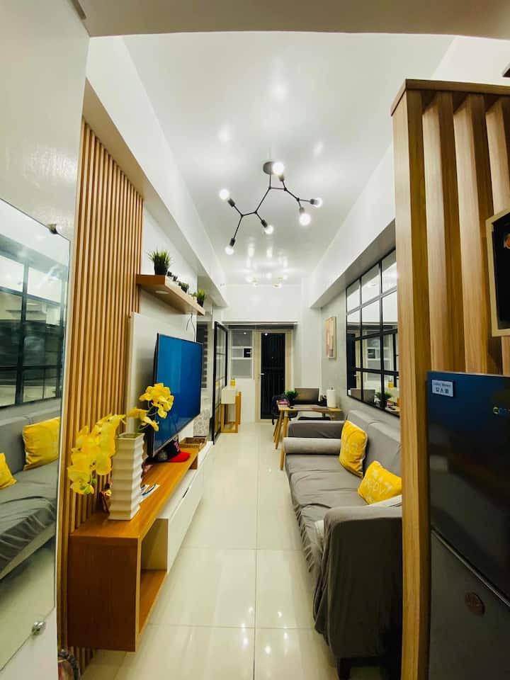 The Royal Suite - Metro Manila