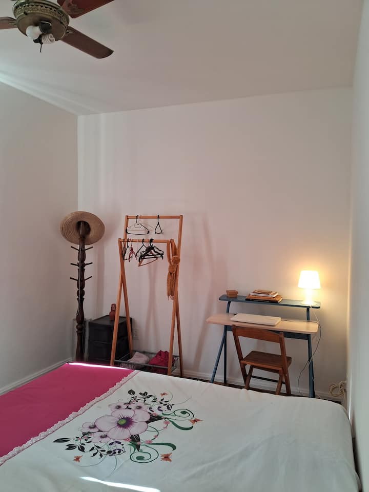 Quarto Iluminado Prox. Ã Barra - Barra
