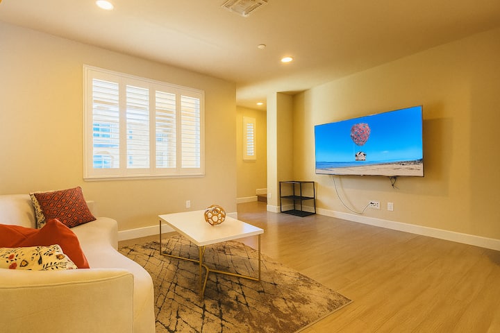 Sunnyvale Oasis: Brand New 3br/2.5ba Near Tech Hub - Santa Clara, CA