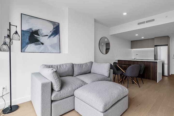 Luxury Condo In Downtown Mtl - Montréal, QC