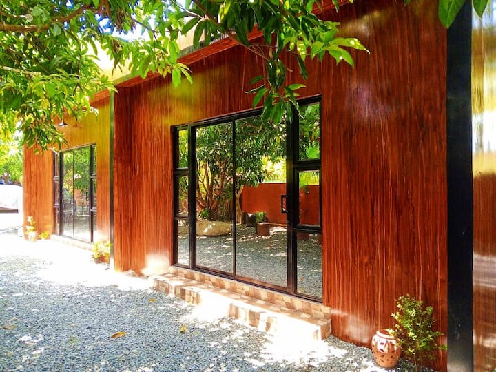 Lana's Crib - Studio 2 - Bacolor