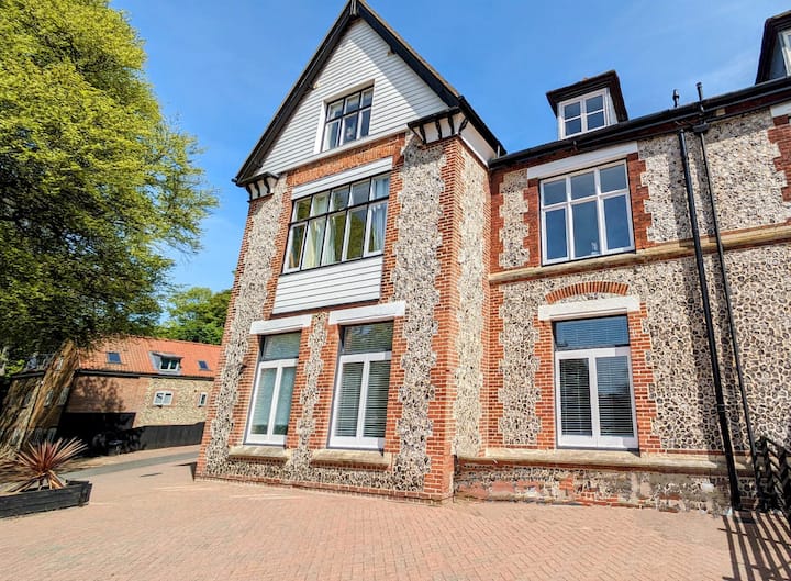 Impressive First Floor Property - Cromer