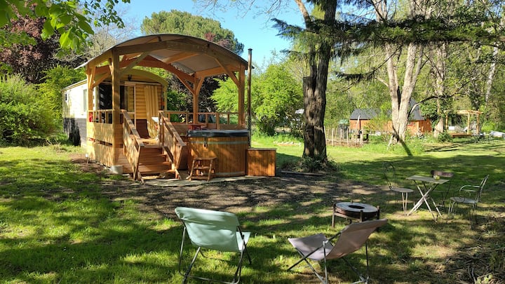 La Roulotte | Spa | Graines De Nature | Villeréal - Lot-et-Garonne
