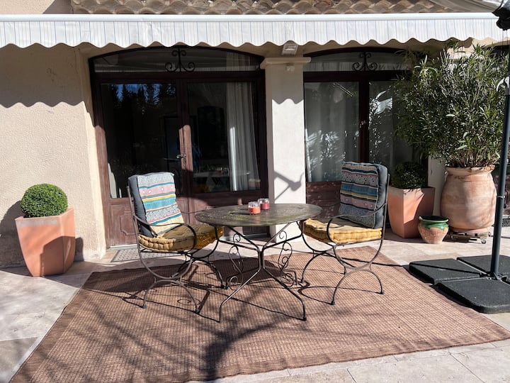 Á La Campagne Charmant Logement - Eygalières