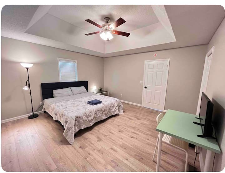 Belmont Spacious Room - Belmont, NC