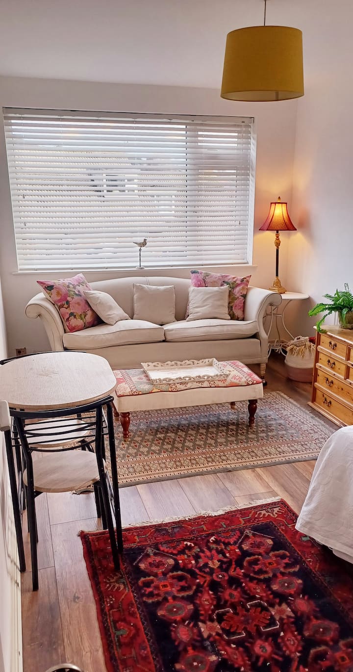 Self-contained Annexe Near Jurrasic Coast - Bridport, UK