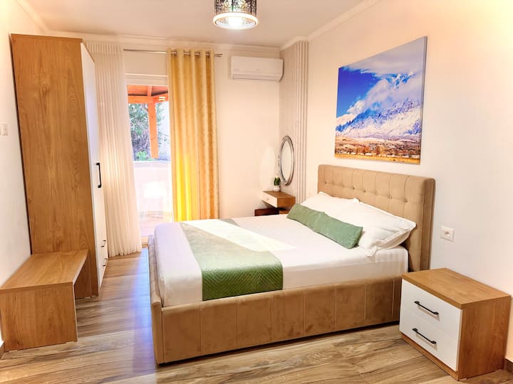 Elite Apartments-twobedroom Apartment With Balcony - Durrës