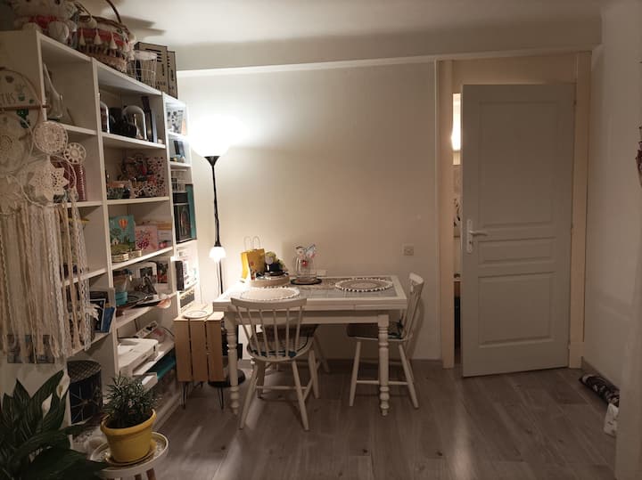 Chambre Confortable : Lit Double - Juan les Pins